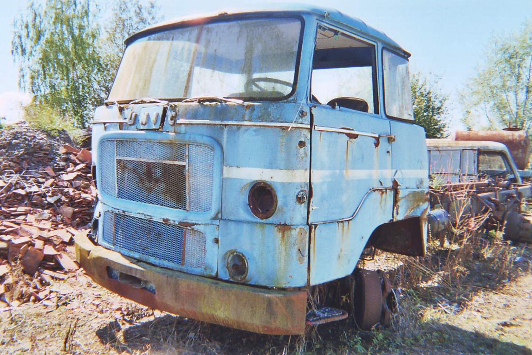 UNIC Center AG - Frontlenker V8 - UNIC