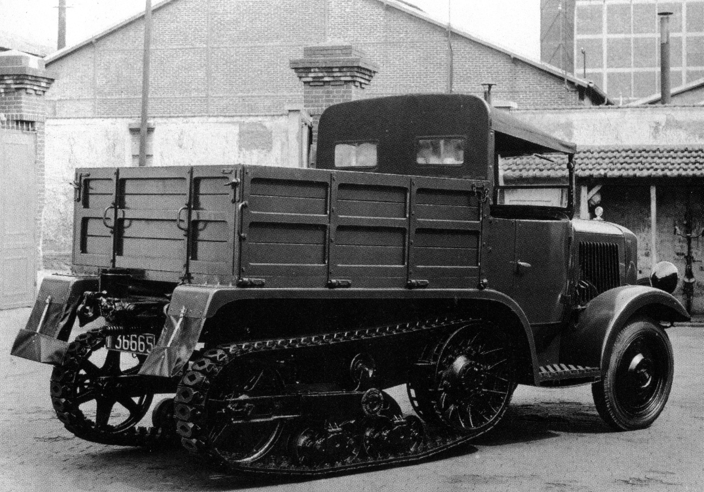 UNIC Center AG - Militärfahrzeuge - UNIC